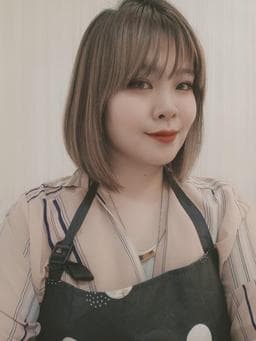 Polly Chen-啵莉/高雄髮型師/高雄新娘秘書/高雄彩妝造型設計 - The Rib 肋骨形象設計 | StyleMap美配